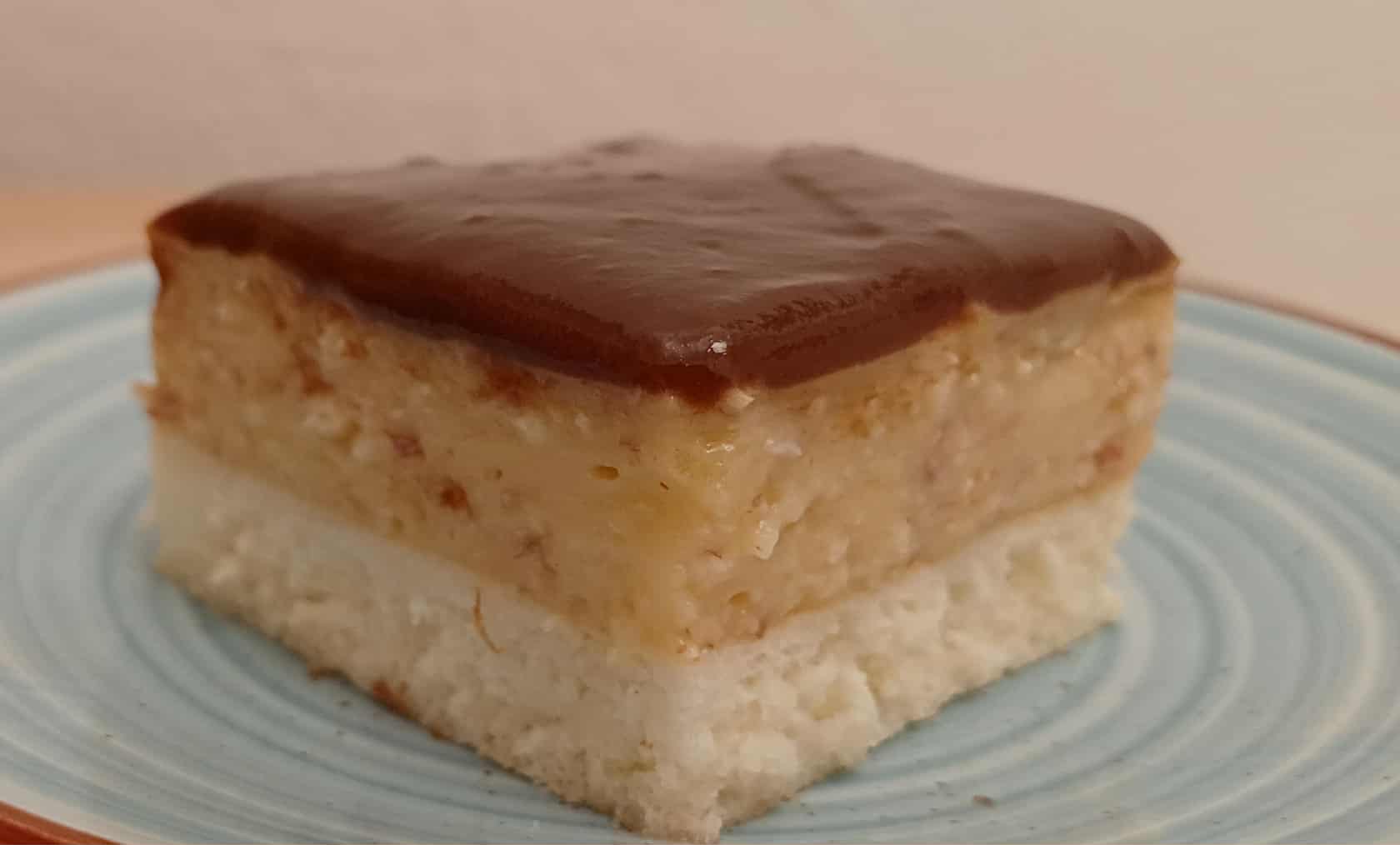 Kolač koji osvaja i bez kapi maslaca - mekan, kremast i nesvakidašnje ...
